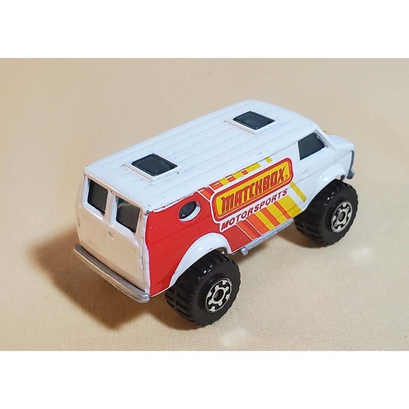 MATCHBOX | Toys | Matchbox 4x4 Chevrolet Van Matchbox Motorsports Macau ...